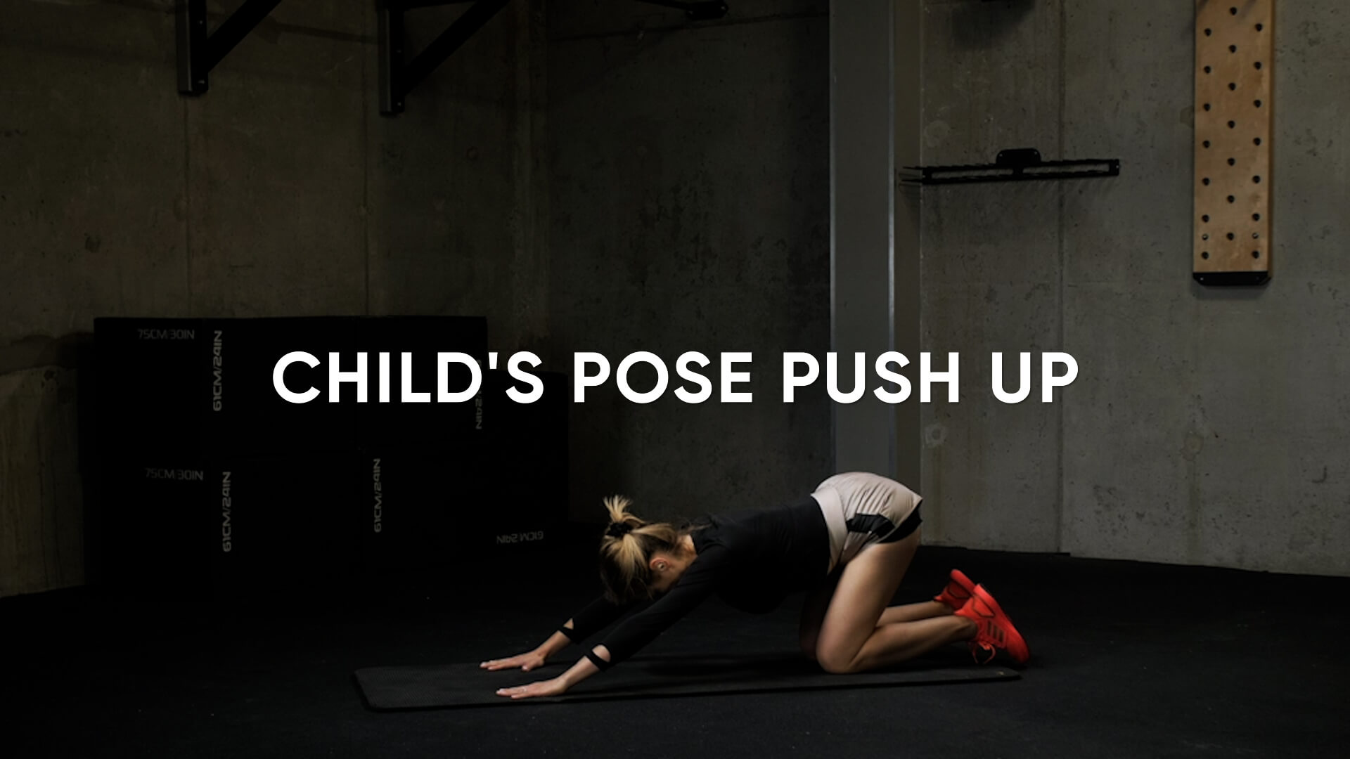 Child’s Pose Push-Up | Atlas ćwiczeń | Centrum Respo
